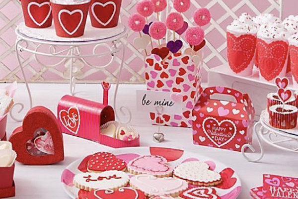 SAME Sport Art Music English - Anglo saxon festivals such as Halloween